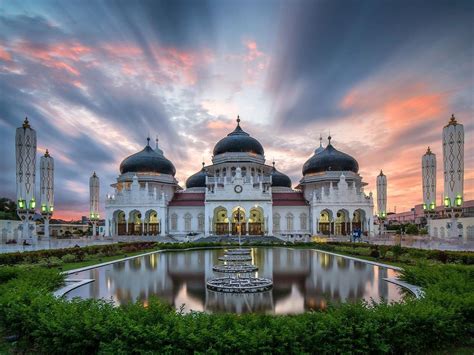 Wisata Terbaru 2024 8 Wisata Religi Di Aceh Ramai Dikunjungi Saat Ramadhan