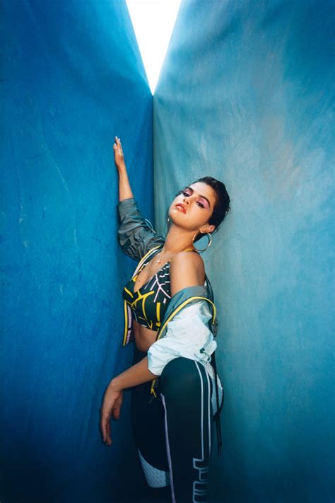 Selena Gomez Sports Bra 3 Selena Gomez Sports Bra 3