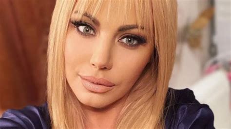 Камелия шокира феновете си с нова визия Ама много е секси Новини Woman Bg