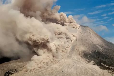 Pyroclastic Flow Definition Examples Types Geology In