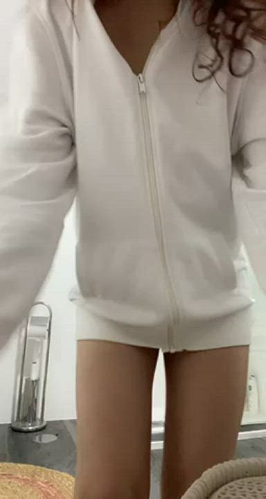 Do You Like Whats Under My Sweatshirt [19] Scrolller