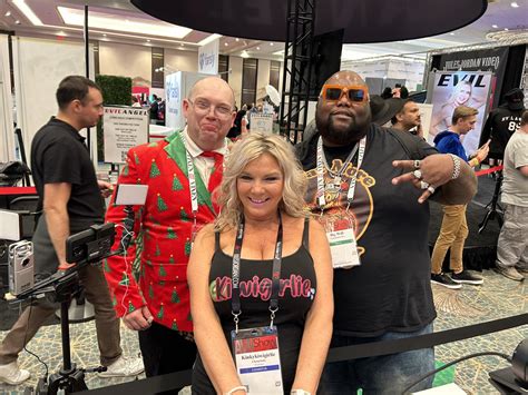 Mom Next Door On Twitter Rt Kiwigirlie1 Interview Time Camming