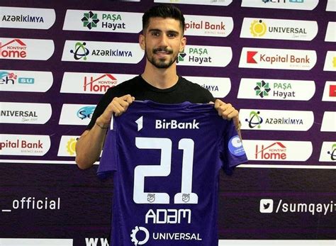 فرارو عکس ستاره سابق پرسپولیس مشاور املاک شد