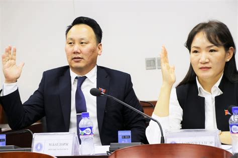 Баянгол ИТХ БАЯНГОЛ ДҮҮРГИЙН ИТХ ТОВЛОСОН АСУУДЛУУДАА АМЖИЛТТАЙ ХЭЛЭЛЦЭЖ ӨНДӨРЛӨЛӨӨ