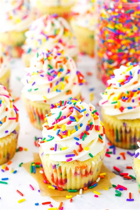 Vanilla Cupcakes With Rainbow Sprinkles