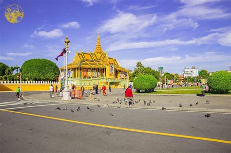 Msjtv News ទិដ្ឋភាពពេលព្រឹកព្រលឹមថ្ងៃទីបី នៃព្រះរាជពិធីបុណ្យ អុំទូក បណ្តែតប្រទីប និងសំពះព្រះខែ