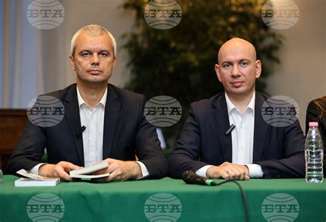 БТА Лидерът на Възраждане Костадин Костадинов се срещна с членове и симпатизанти на