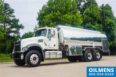 Fuel Truck 4500 Gallon Stock 17946 1 Fuel Trucks Tank Trucks Oilmens