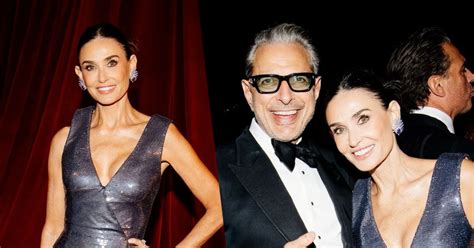 ფურორი წითელ ხალიჩაძე 61 წლის დემი მური Prada ს კაბაში ბრწყინავდა Marao