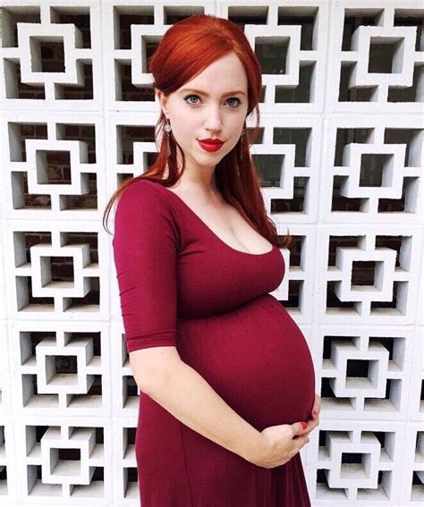 Curvy Redhead R ClothedPreggo