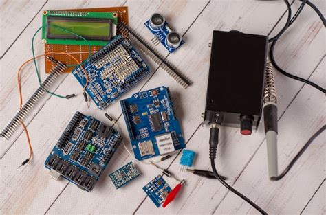 Premium Photo Electronic Components Condensators Arduino Board