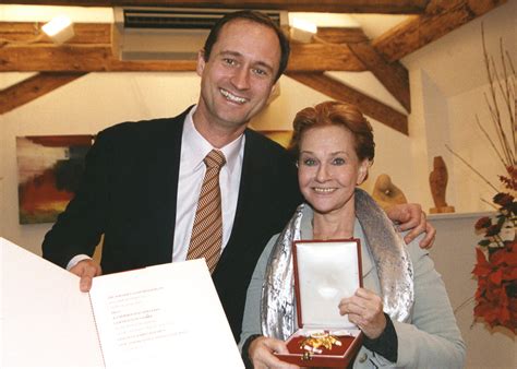 Ehrung Für Gertraud Jesserer Zum 60 Geburtstag Presse Service