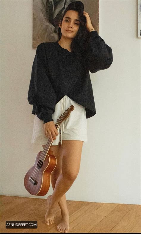 Fiona MuÑoz Feet Aznudefeet