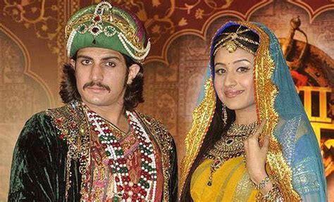 Paridhi Sarma Bintang Jodha Akbar Penyandang Gelar Master Di Bidang Ekonomi