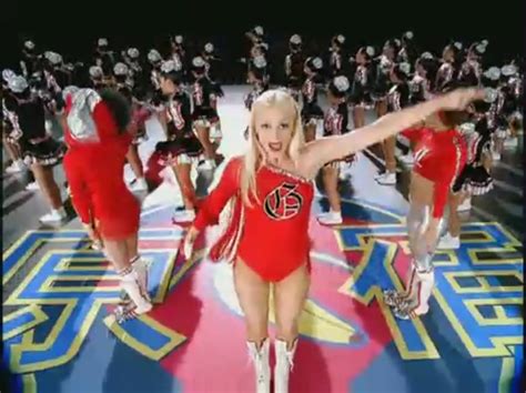 Hollaback Girl Music Video Gwen Stefani Image Fanpop