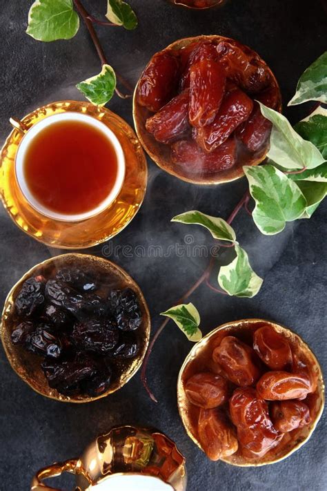 Several Varieties Of Dates Beautiful Dishes With Dates Oriental