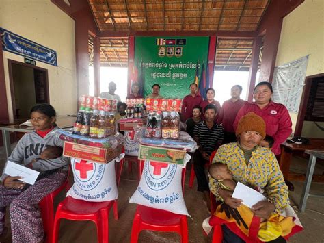 គ្រួសាររងគ្រោះដោយខ្យល់កន្ត្រាក់ចំនួន០៧គ្រួសារនៅភូមិពាមខ្នងឃុំផ្លូវទូក ស្រុកកំពង់លែង សារព័ត៌មាន