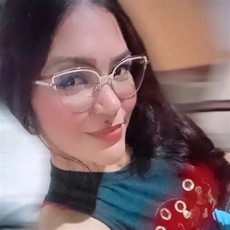 Dariana Marín Darianamq • Threads Say More