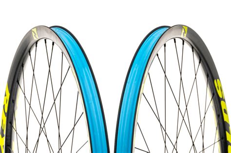 Reynolds Blacklabel Dh 289 Hydra Carbon Tubeless 29 Wheelset The Pro