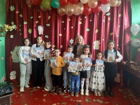 ციხიის საჯარო სკოლის მოსწავლეები ჭადრაკის სახელმძღვანელოებით დასაჩუქრდნენ Etm Ge ერის