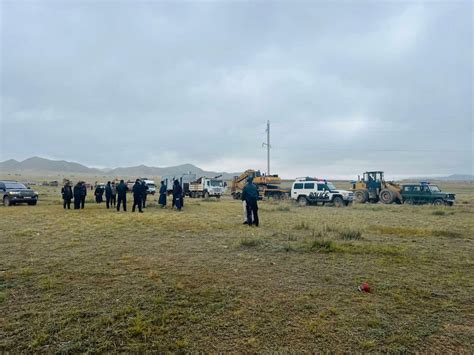 Хууль бусаар ашигт малтмал олборлож байсан этгээдүүдийг илрүүлэн шалгаж байна