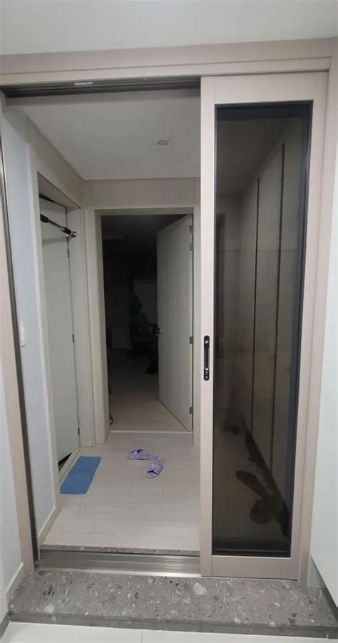 가격도 합리적이고 기사님이 꼼꼼하고 세심하게 잘 시공해주셔서 대만족합니다 감사해요 번창하세요 숨고 숨은고수