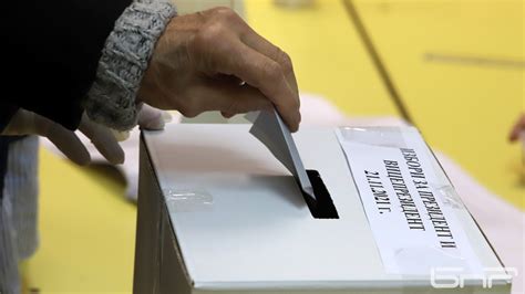 Изтича срокът за подаване на заявления за гласуване в подвижна урна Новини