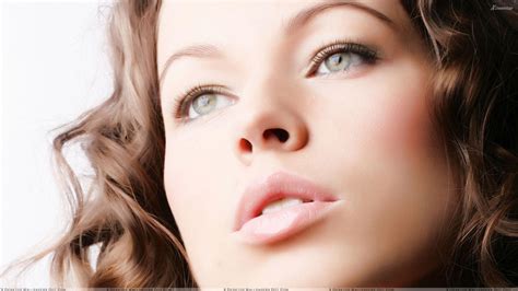 Close Up Face Wallpapers Top Free Close Up Face Backgrounds Wallpaperaccess