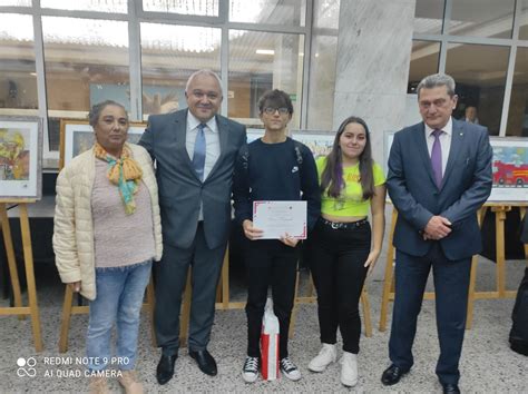 Вътрешният министър връчи отличия на двама казанлъшки художници Новини за Казанлък