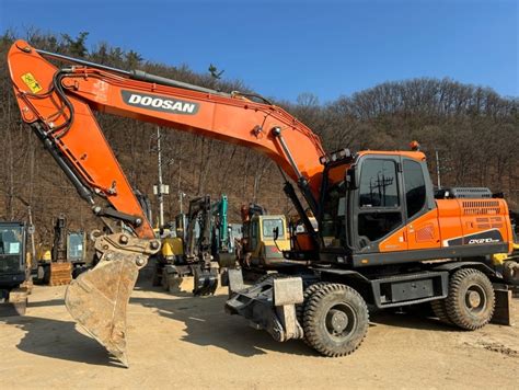 두산 타이어 굴착기 Dx210w 2019년식 9400시간 매매