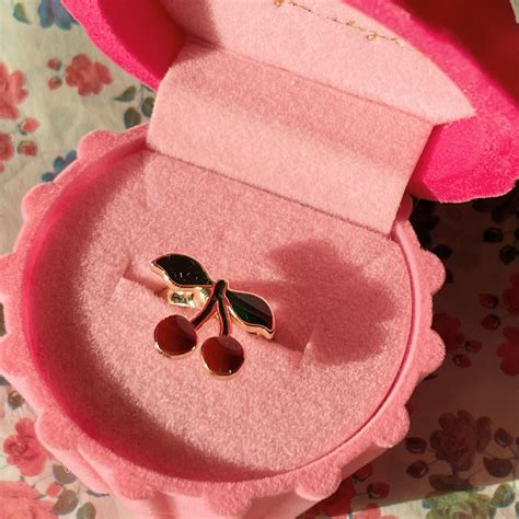 Ring With Box 2 Styles Welovedearly