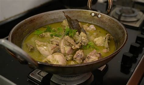 A Fresh Coriander Chicken Curry Ready In 45 Minutes Sarina Kamini