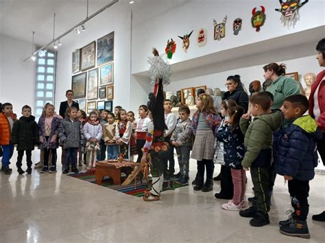 Традицията на Сирни Заговезни е жива Имахме удоволствието да посрещнем децата от 4 та група на