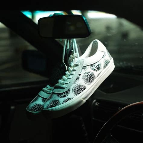 Jual Muffin X Darbotz White Shopee Indonesia