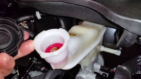 2012 2017 Hyundai Veloster How To Check Brake Fluid Reservoir Level
