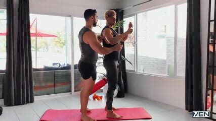 Yoga Gay Master