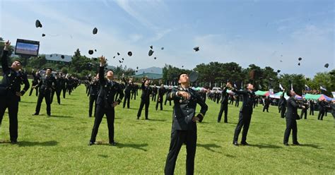 참전용사 후손 등 육군 부사관 352명 임관… 국방장관 주관 처음