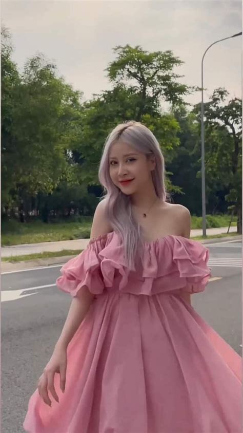 Lê Huyền Diệu Off shoulder dress Dress Fashion