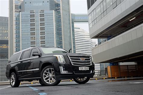 [시승기] 감출 수 없는 존재감 캐딜락 에스컬레이드 Esv 한국일보