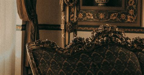 有关住宅 傳統 優雅 內部 博物館 古代 古老的世界 古董 圖案 声望 复杂的 室内装潢 宮殿 家具 建築 房間 文化 木製品 正式 歷史的 永恒 沙