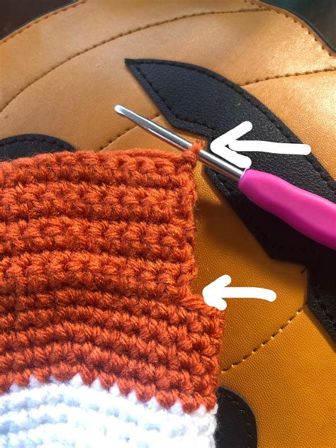 help counting rows how many between the two arrows tia 👏 r crochet