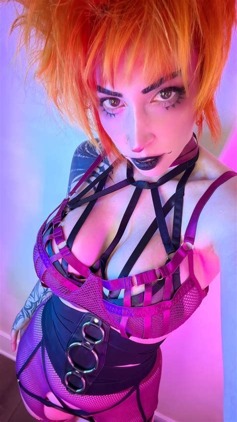 Magenta Rvividvivka
