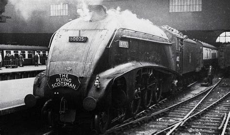 Lner Gresley A4 Class 4 6 2 No 60025 Falcon At Kings Cross