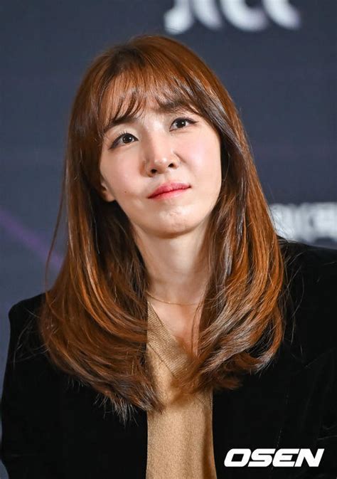 일베 논란 김이나 데뷔 24일차 올데프에 건방져지는 거 아니냐…무례 논란 [oh 쎈 이슈]