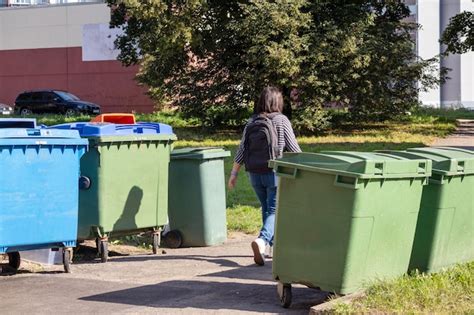 Premium Photo Courtyard Of A Multistory Building With A Garbage Site