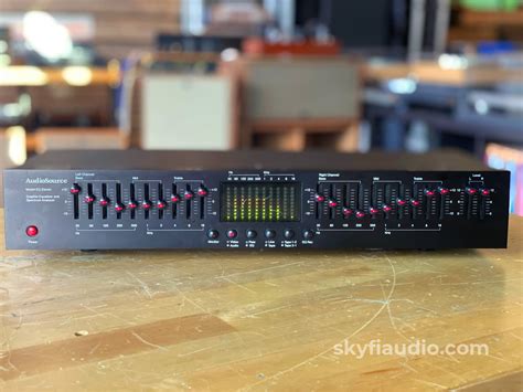 Audiosource Eq 11 Vintage 10 Band Graphic Equalizer W Spectrum Analyze
