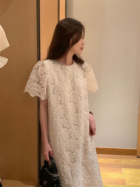 청순 화이트 레이스 시스루 펀칭 루즈핏 롱 원피스