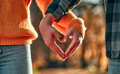 ပါးစပ်နဲ့ လိင်ဆက်ဆံရာမှာ ဘာတွေ သတိထားသင့်သလဲ Hello Sayarwon