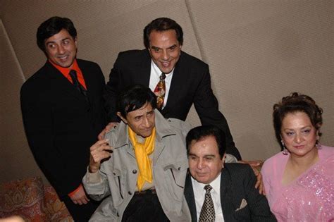 Dharmendra Shares A RARE Picture Kissing Dev Anand S Cheek Expresses His Admiration For Him