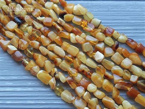 Бурштин оптом та в роздріб купити прикраси з бурштину в Україні